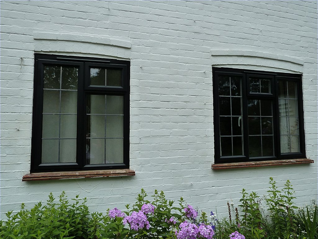 Black Powder Coated Aluminium Windows