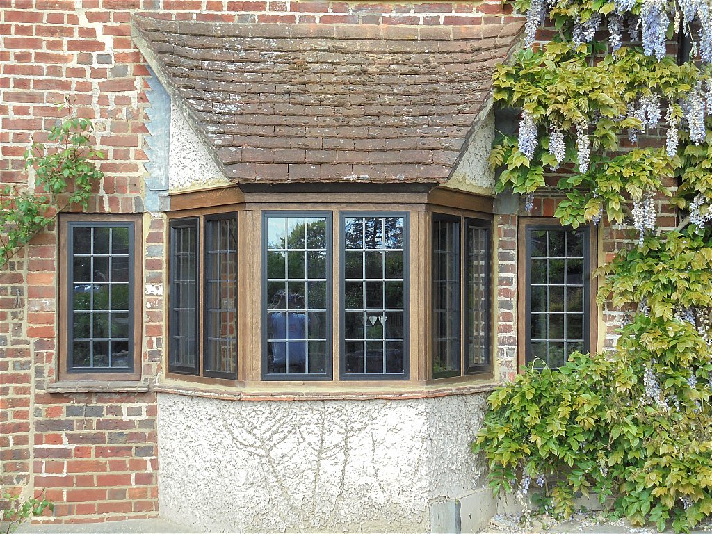 Oak Sub Frame / Heritage Aluminium windows