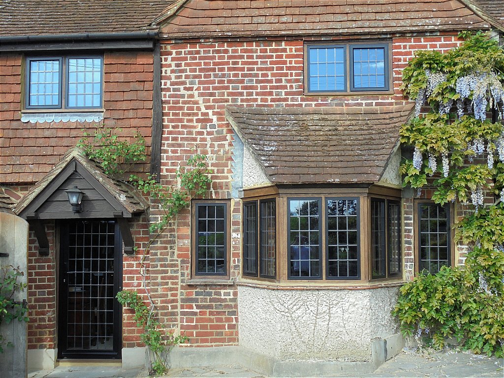 Oak Sub Frame / Heritage Aluminium windows